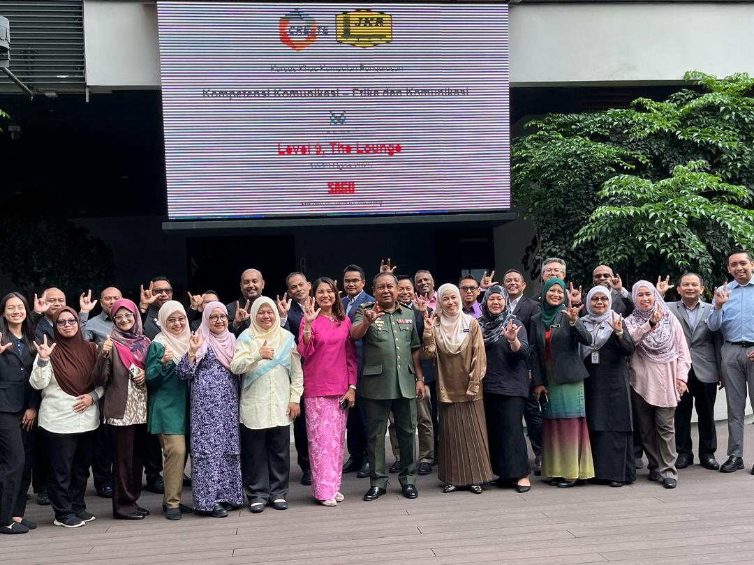 Bahasa Isyarat Malaysia: 30 kakitangan JKR lalui pengalaman baharu - e ...