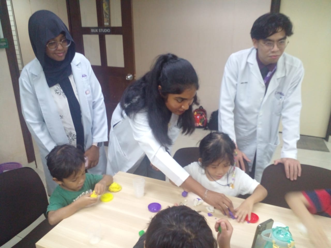 ‘Terima kasih MFD ajar kami bahasa isyarat, kenali dunia orang pekak ...